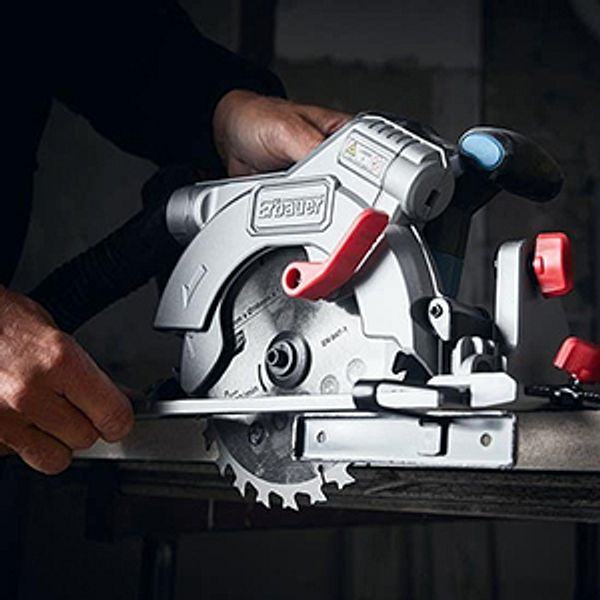 Fierastraie electrice Brico Depot Baneasa | Totul pentru casa si ...